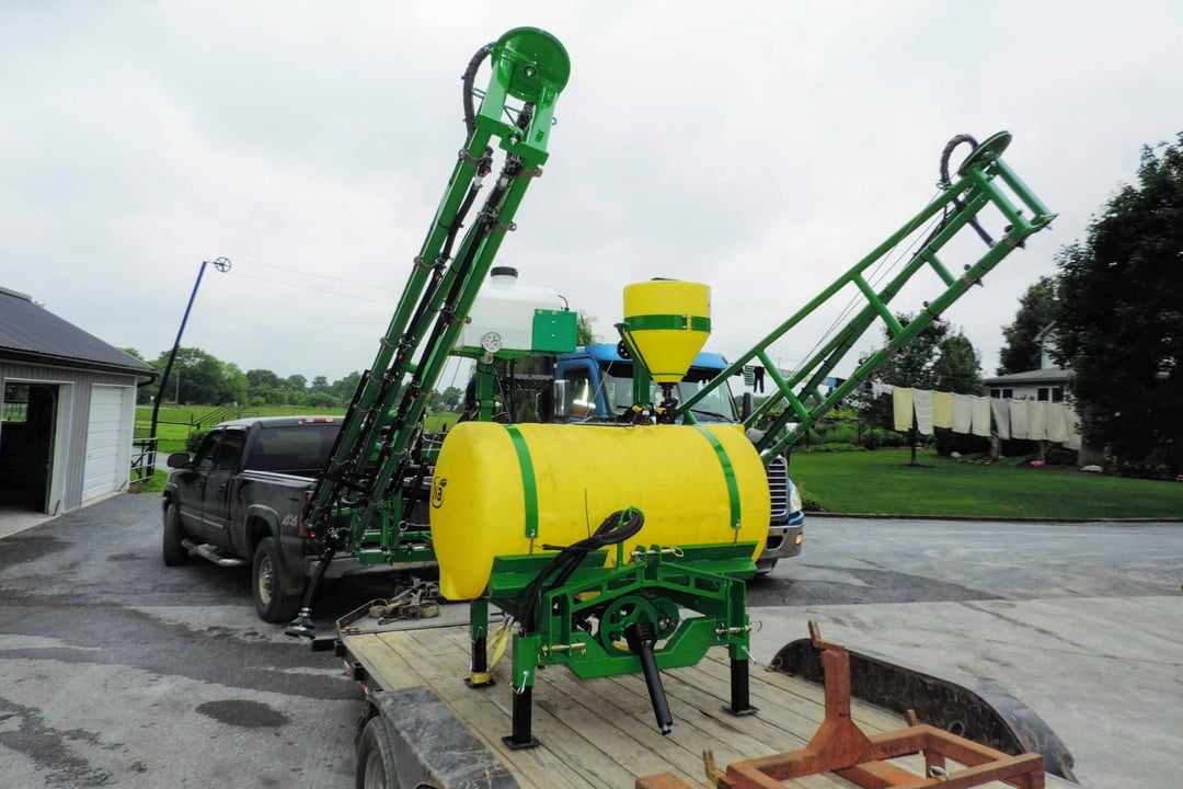 200 gallon 3-point Hitch Sprayer - HT200S Series | Iva Sprayers